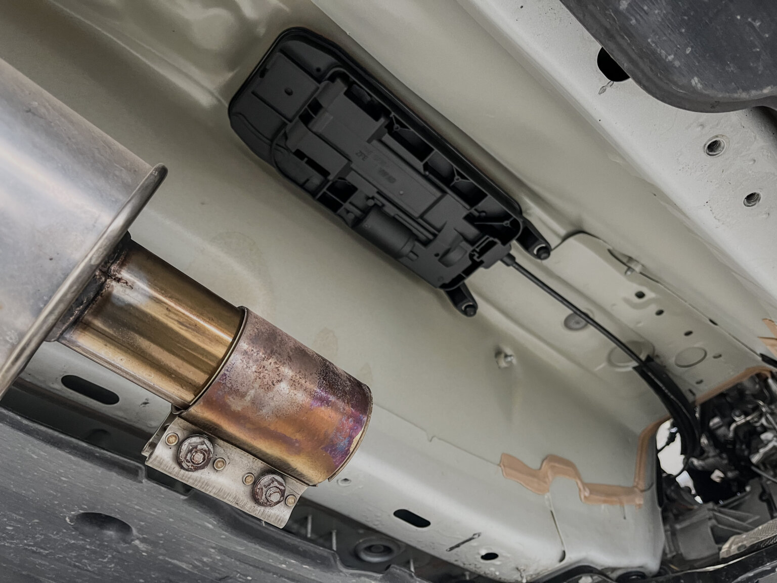 ゴルフ8で「セレクターレバーエラー」や「ギヤボックスエラー」が点灯したらシフトレバーの故障の可能性！？